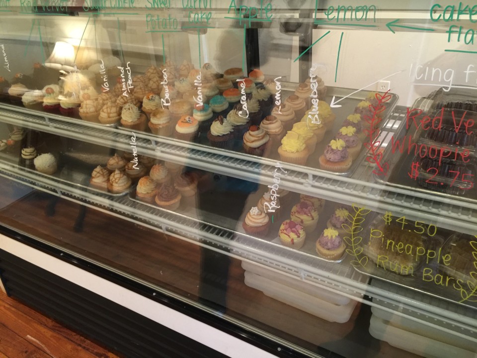 The Atlanta Cupcake Factory, Cuteness Overload - DA' STYLISH FOODIE