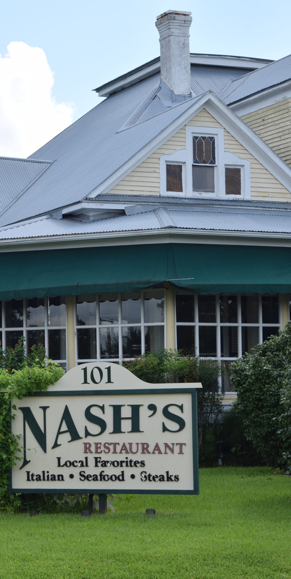 Nash's Restaurant, It Runs in the Family - DA' STYLISH FOODIE