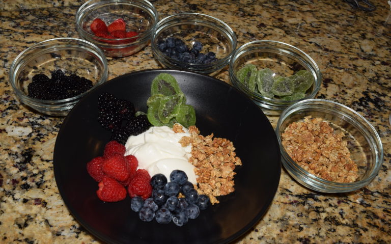 Fruit & Yogurt Bowl - DA' STYLISH FOODIE