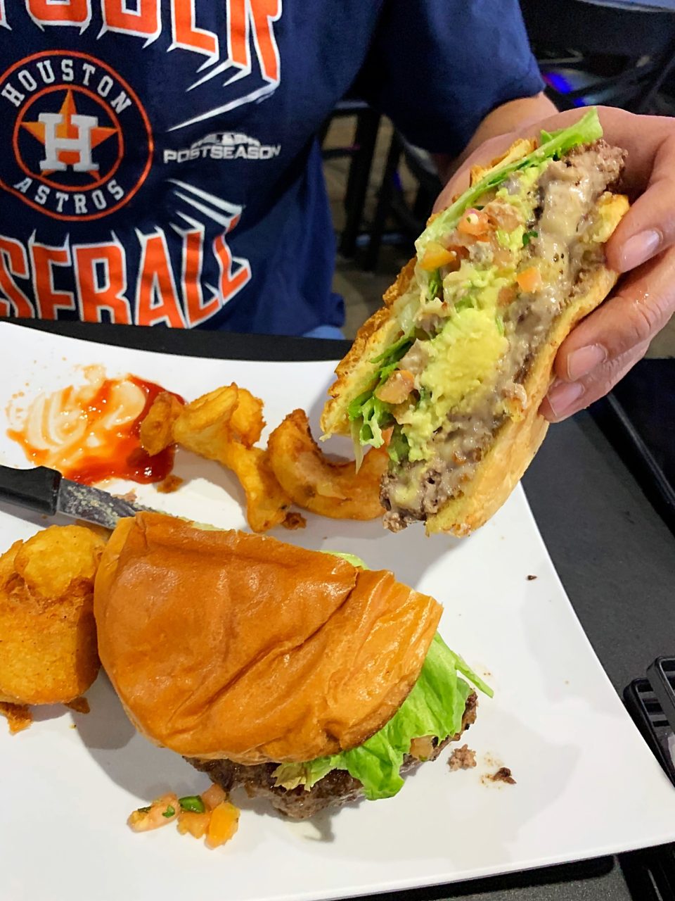 LT's Sports Bar & Grill - DA' STYLISH FOODIE