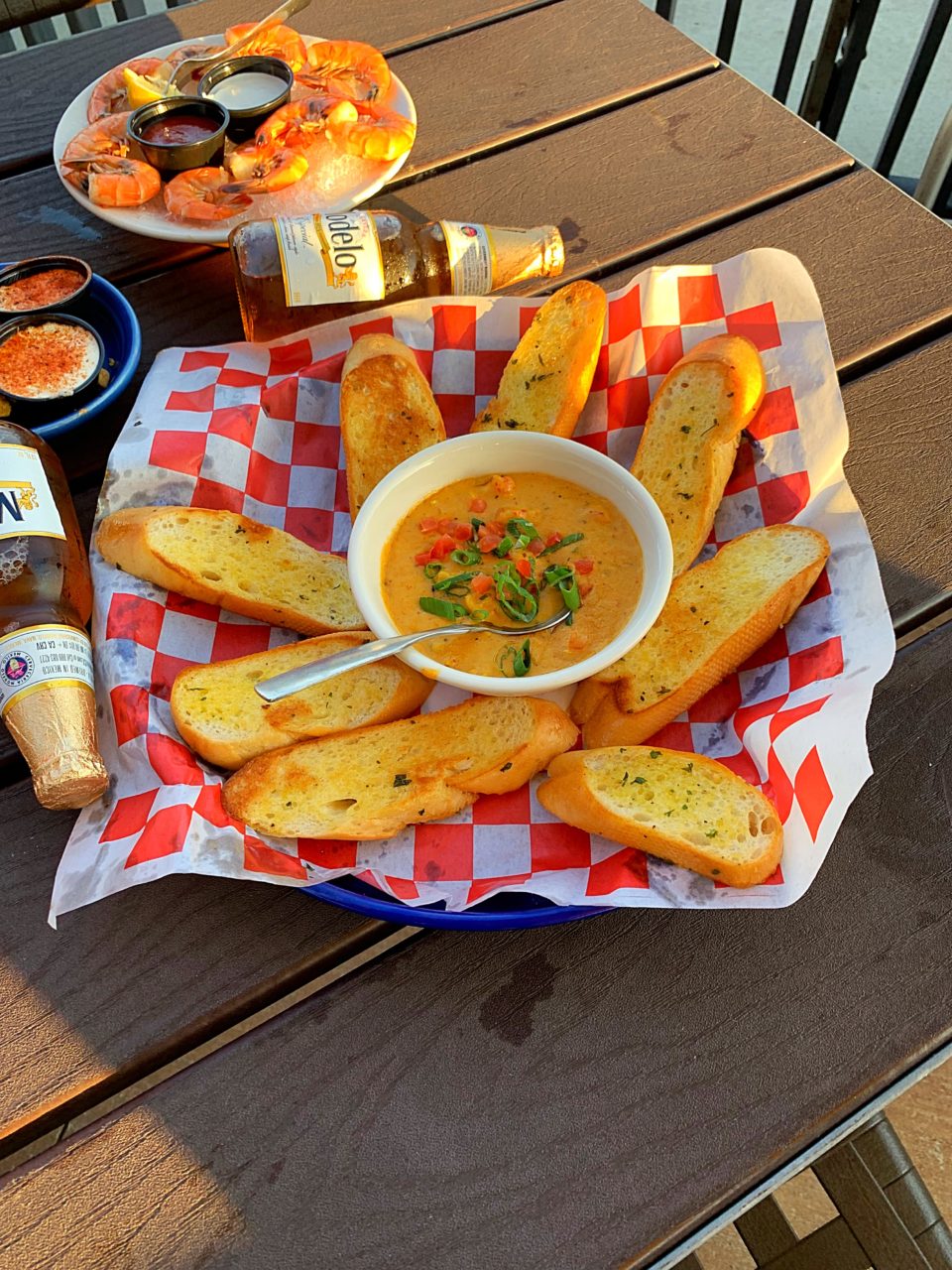 Razzoo's Cajun Cafe, Crawfish - DA' STYLISH FOODIE