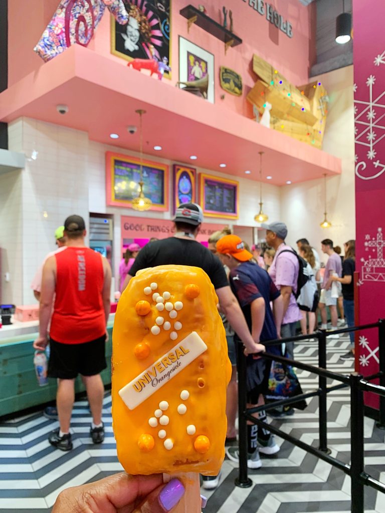 Voodoo Doughnuts Universal City Walk - DA' STYLISH FOODIE