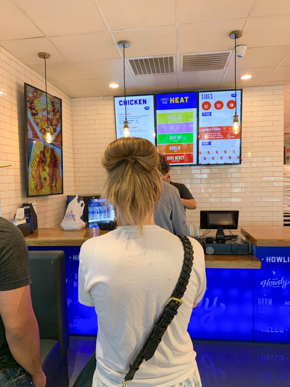 Howdy Hot Chicken - DA' STYLISH FOODIE