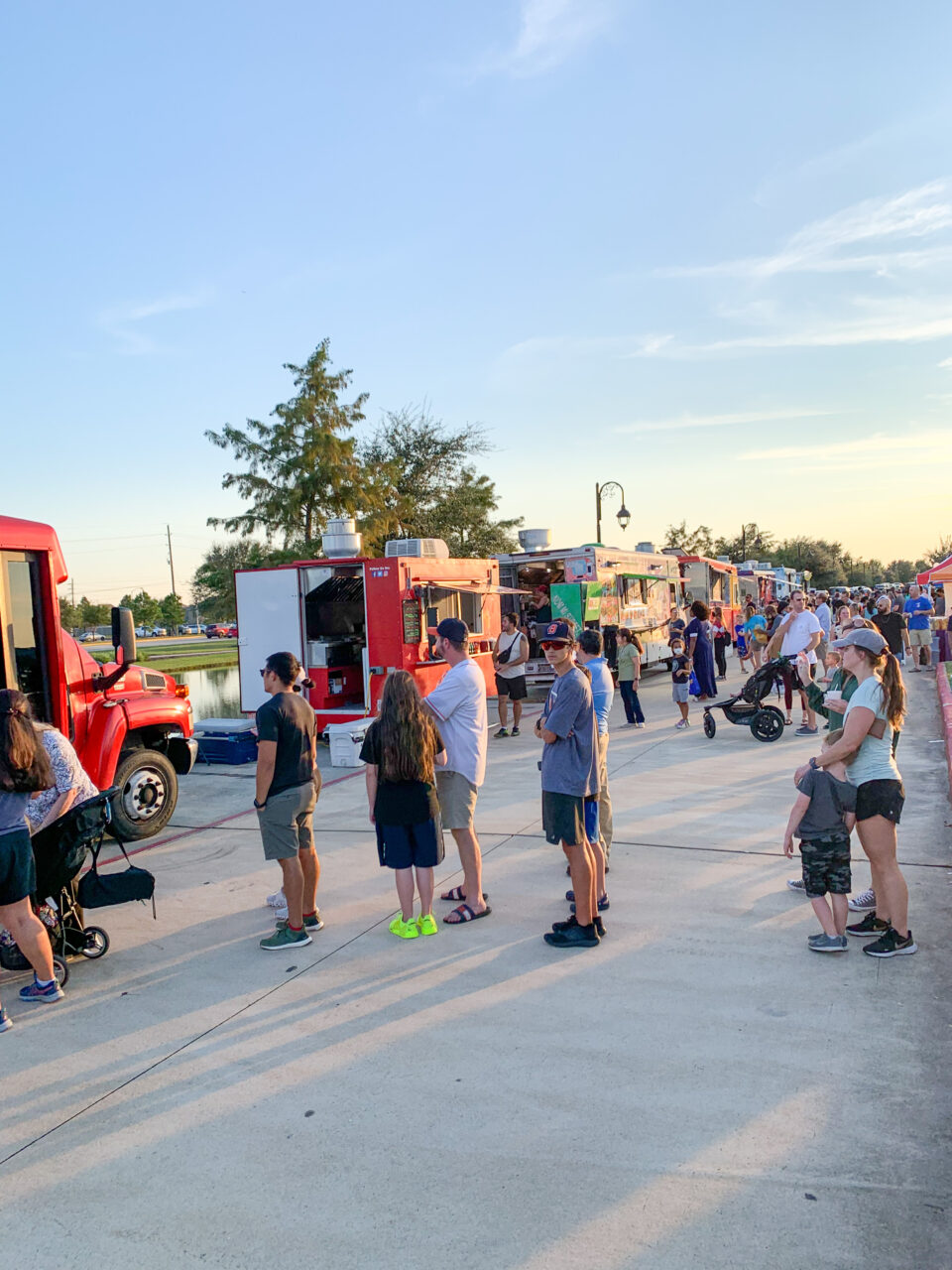 The Waffle Bus - DA' STYLISH FOODIE