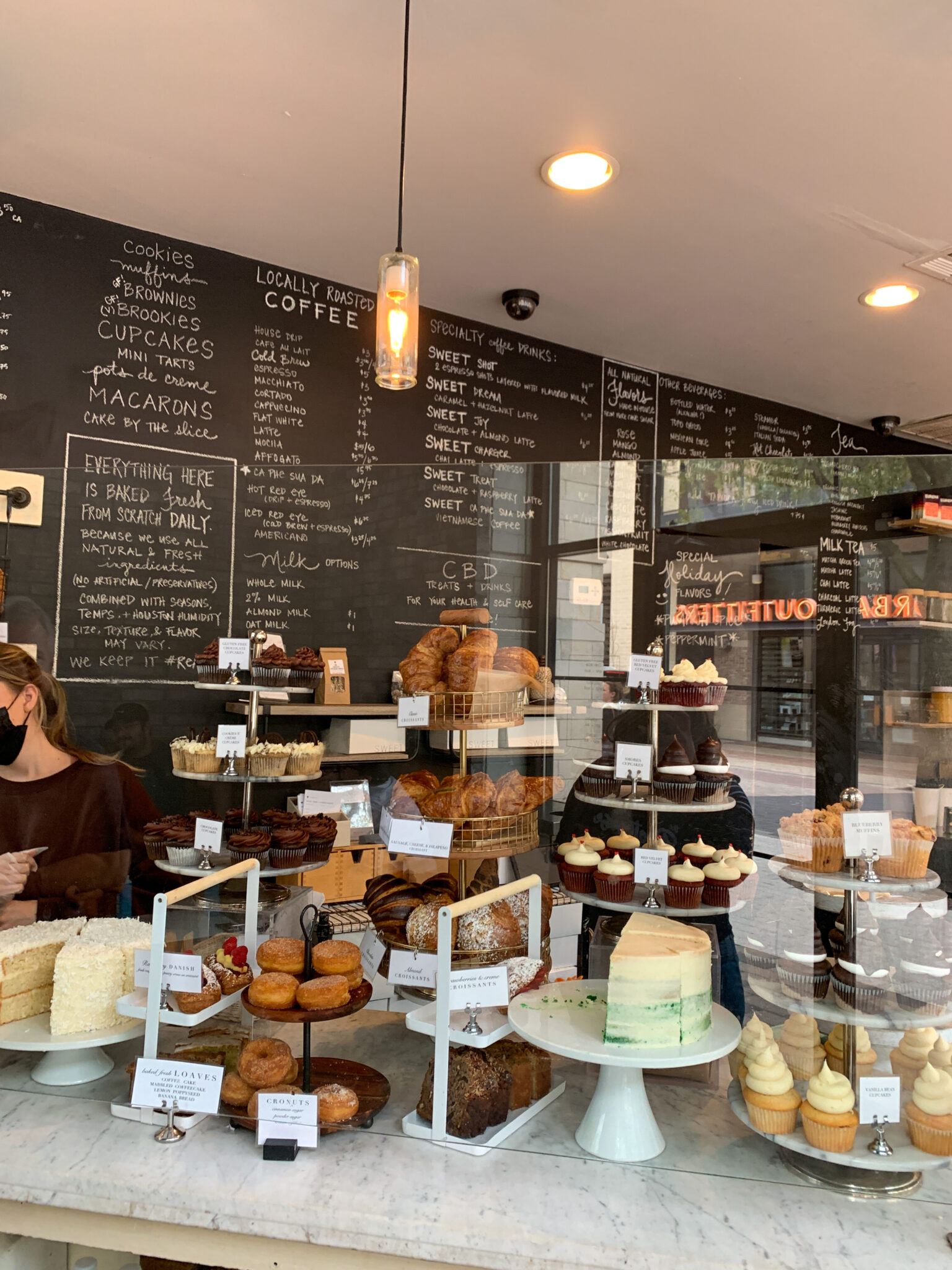 SWEET Dessert Shop - DA' STYLISH FOODIE