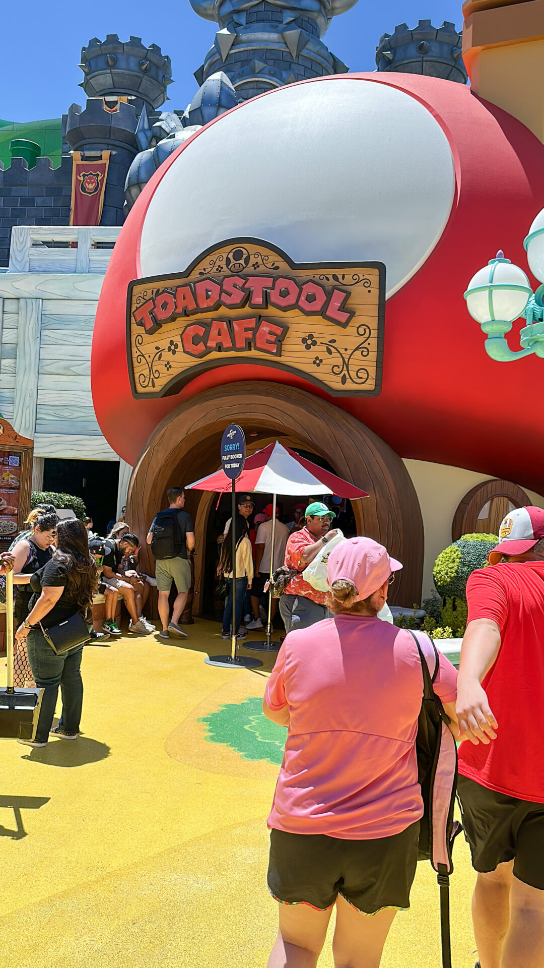 Toadstool Cafe at Super Nintendo World - DA' STYLISH FOODIE